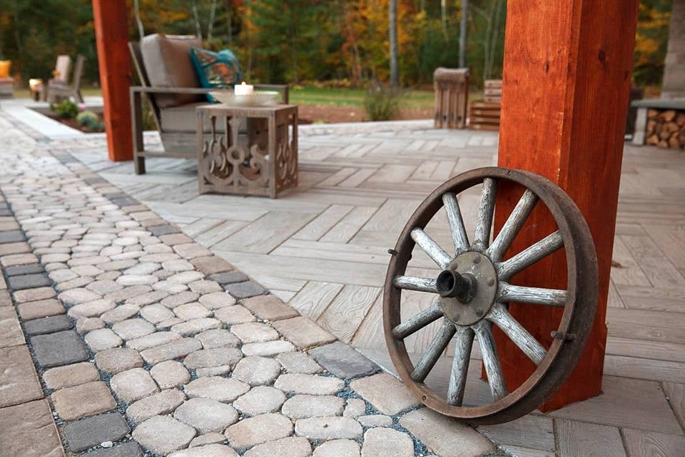 15 One-Of-A-Kind Paver Designs