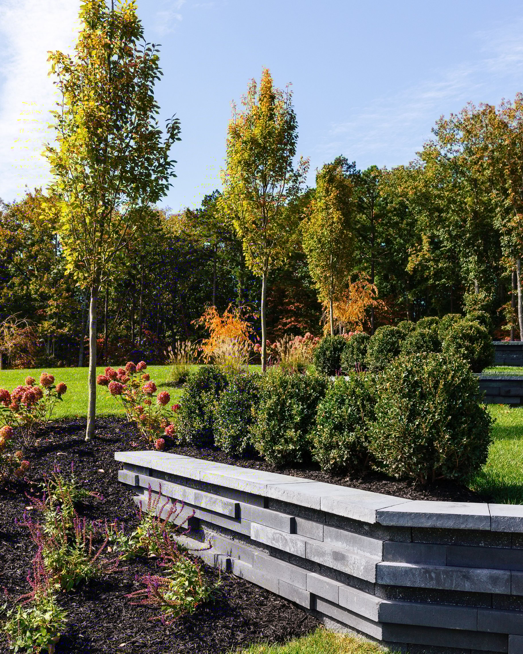 Small & Modern Retaining Wall Ideas | Garden & Backyard Design Inspiration