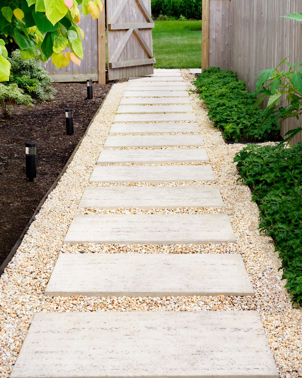 9 Front Walkway Ideas: Transform Your Home | Techo-Bloc