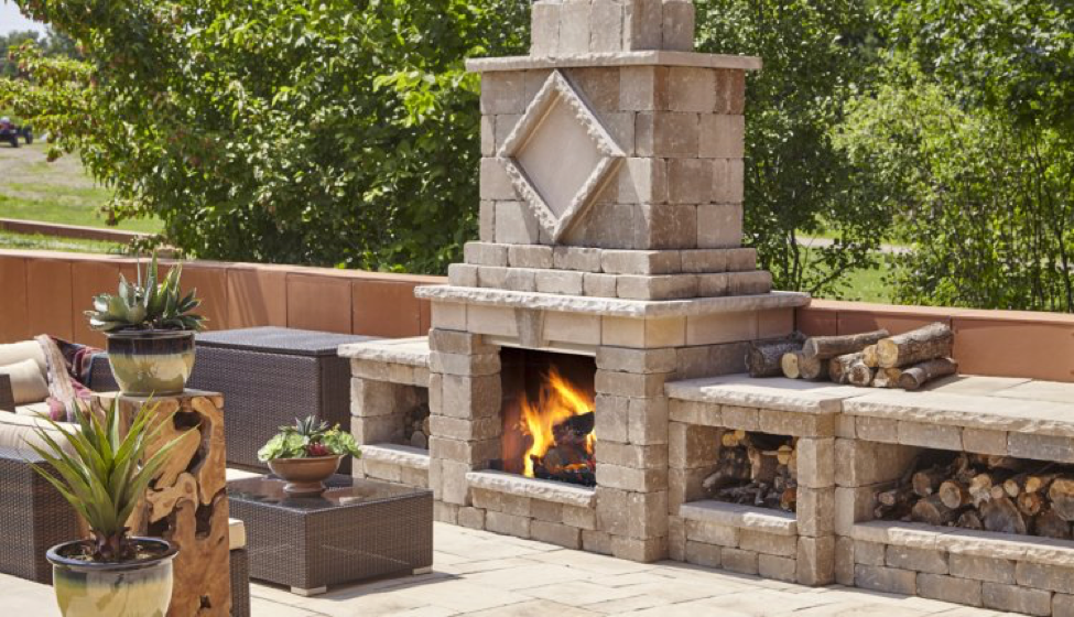4 Types of Outdoor Fire Features