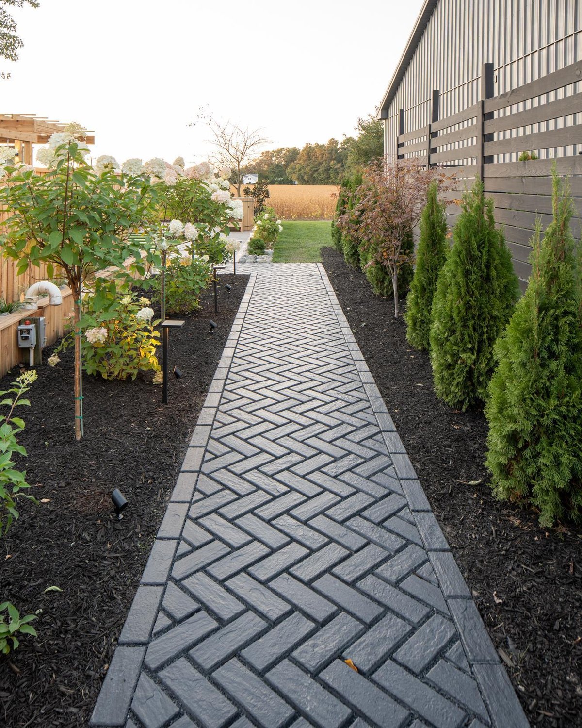 9 Front Walkway Ideas: Transform Your Home | Techo-Bloc