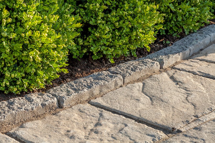 6 Amazing Edging Stone Options for your Landscaping | Techo-Bloc